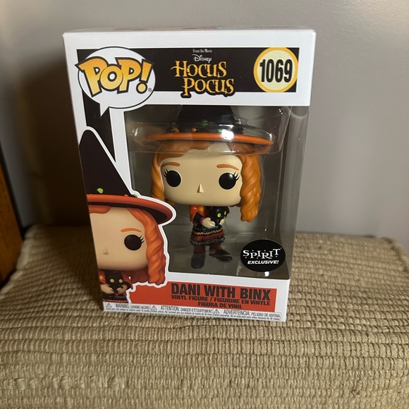 Funko | Toys | Funko Pop Dani With Binx 69 Spirit Exclusive Hocus Pocus ...
